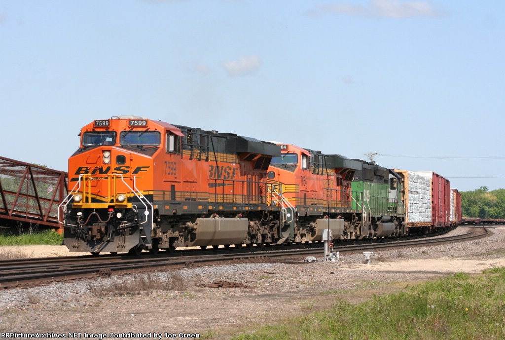 BNSF 7599